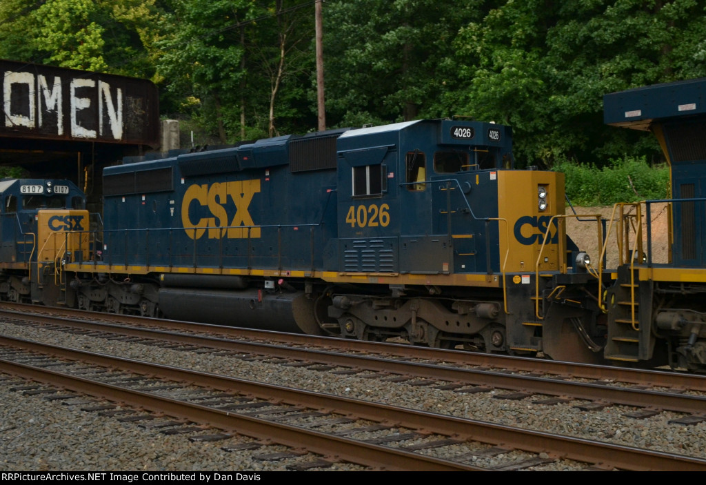 CSX SD40-3 4026 fifth out on Q438-24